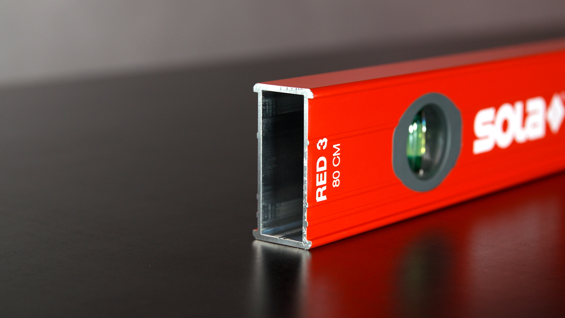 How do you identify high-quality spirit levels? Sturdiness